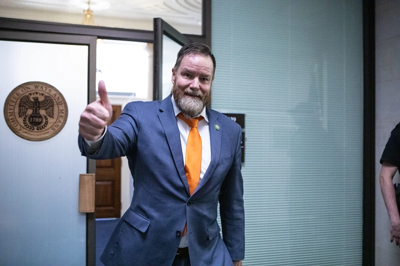 Rep. Aaron Bean Discusses “We Want Our Money Back” Act – One America ...