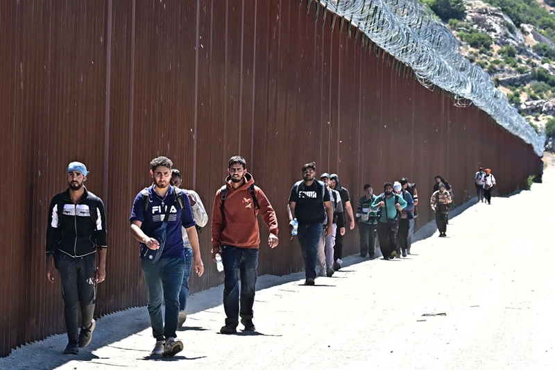 What’s Really Behind the Latest Border Numbers? – One America News Network