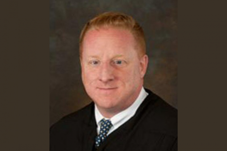 Judge blocks Birthright Citizenship order, despite SCOTUS ruling ...