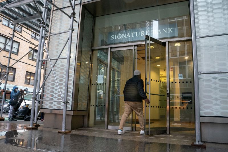 Signature Bank in New York City – One America News Network